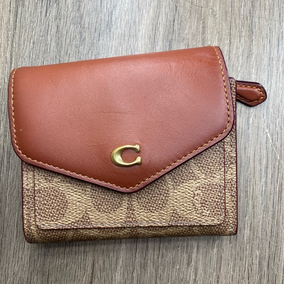 Coach | Bags | Wyn Small Wallet In Colorblock Signature Canvas | Poshmark